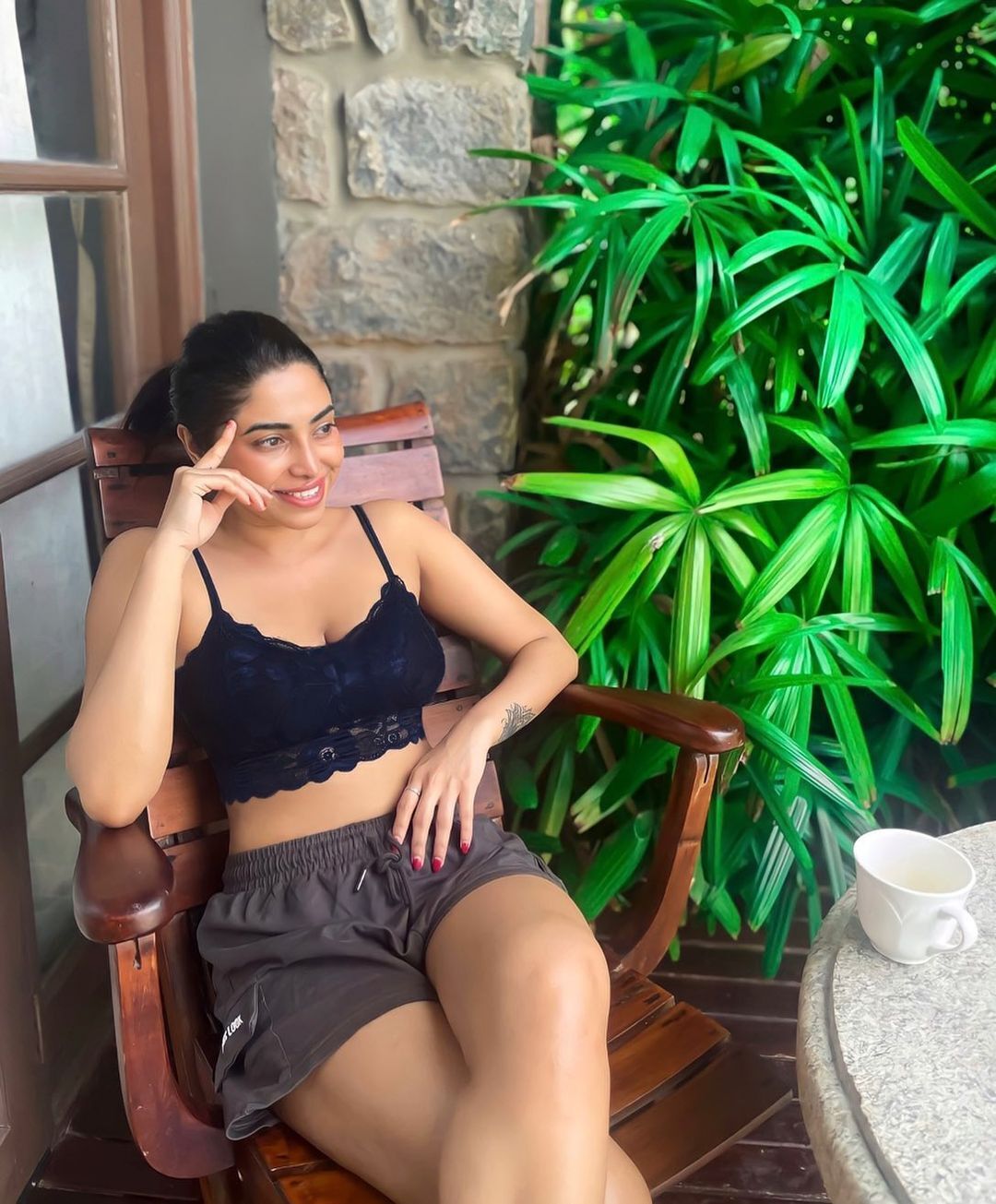 photos : குட்டி உடையில் பீச்சில் குத்தாட்டம் போடும் அமேயா மத்தியூ.. கலக்கலான லேட்டஸ்ட் போட்டோஸ் ...