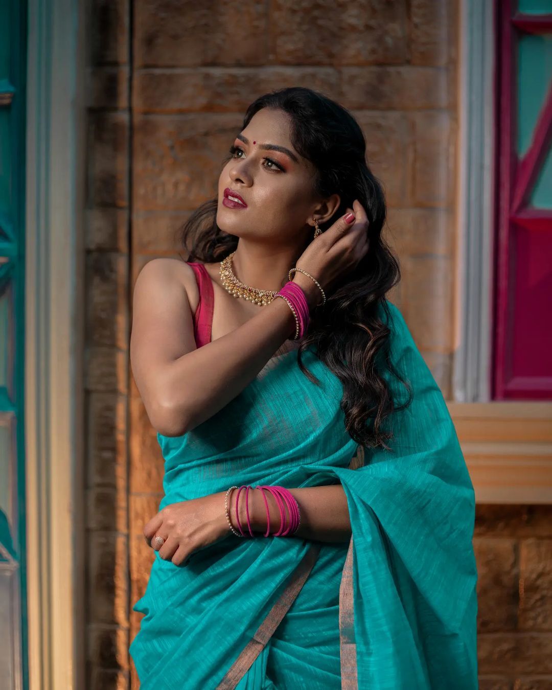 photos : டைட் கவுனில் டக்கர் போஸில் விஜய் டிவி சீரியல் நடிகை.. வேற லெவல் போட்டோஸ் இதோ! | Actress ...