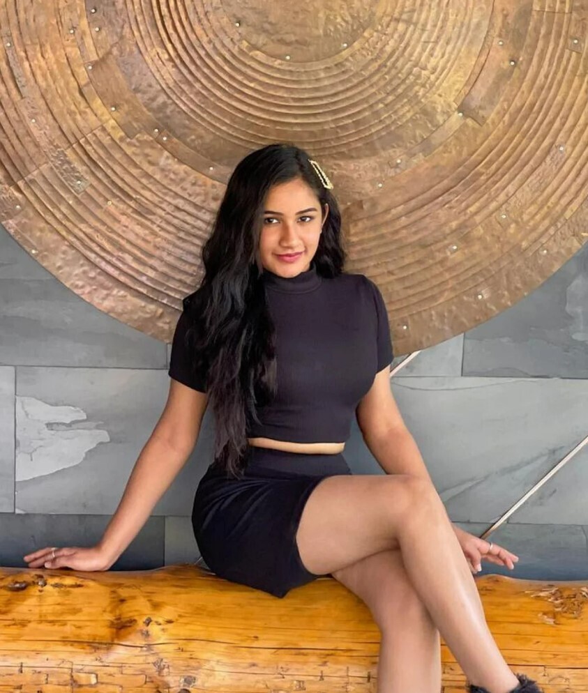 PHOTOS : வசீகரிக்கும் அழகு.. சீரியல் நடிகை ரவீனா தாஹாவின் நச் போட்டோஸ் ...