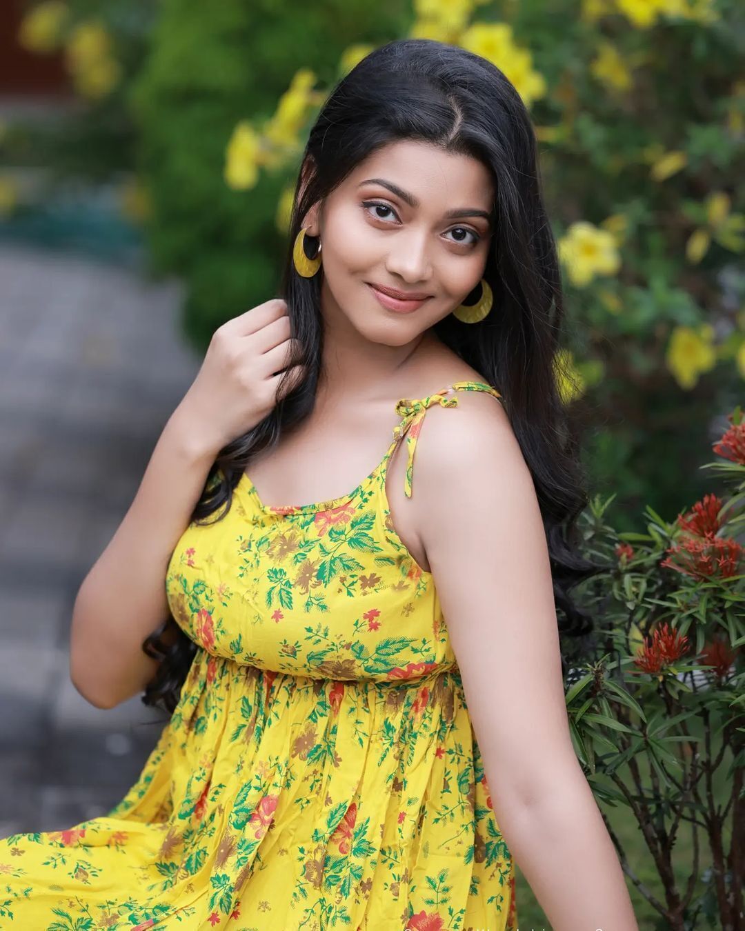 PHOTOS : சுடிதார் அணிந்து வந்த சொர்க்கமே.. நடிகை தனன்யாவின் அசத்தல் போட்டோஸ்.. | Churidar Outfit ...