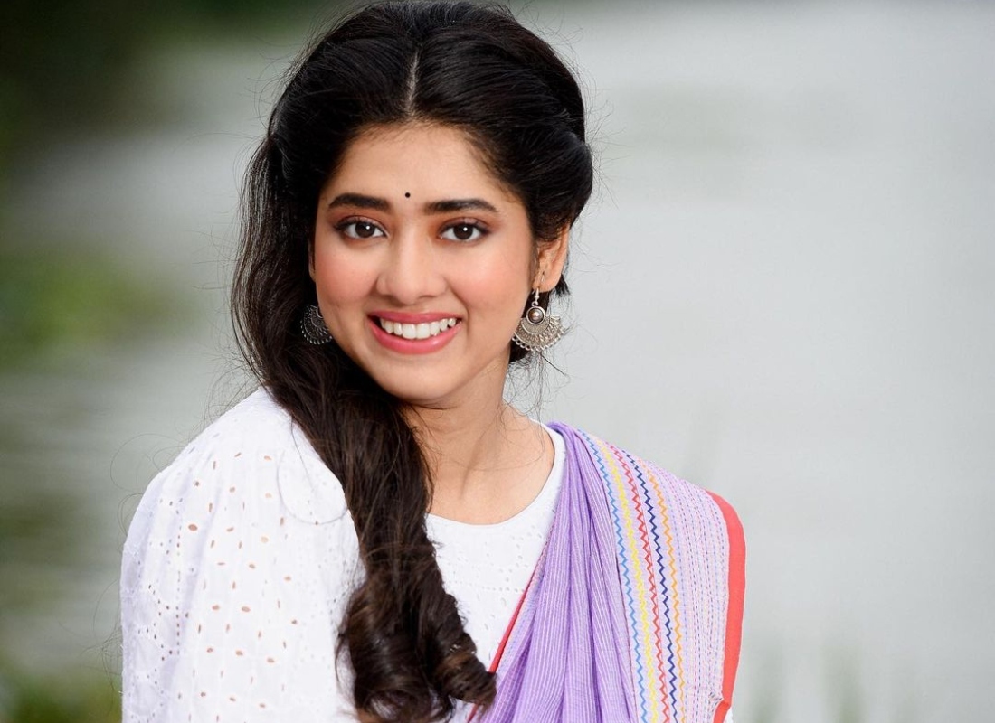 ডিপ নীল রঙের কুর্তিতে গ্ল্যামারাস দিতিপ্রিয়া, নয়া লুকে মুগ্ধ ভক্তরা ...