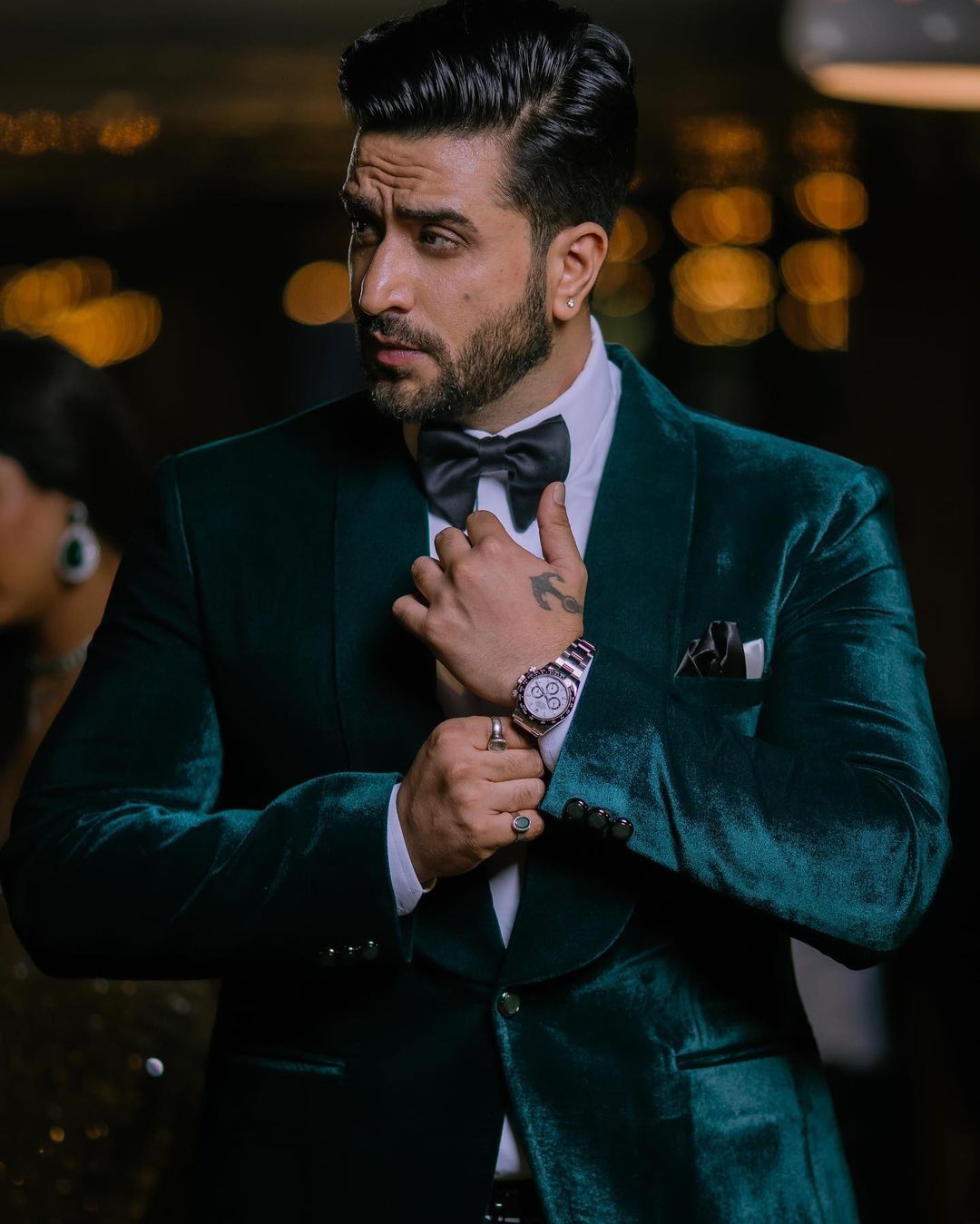 अपने दोस्त असीम के साथ उमराह करने मक्का पहुंचे Aly Goni, फैंस बोले ...