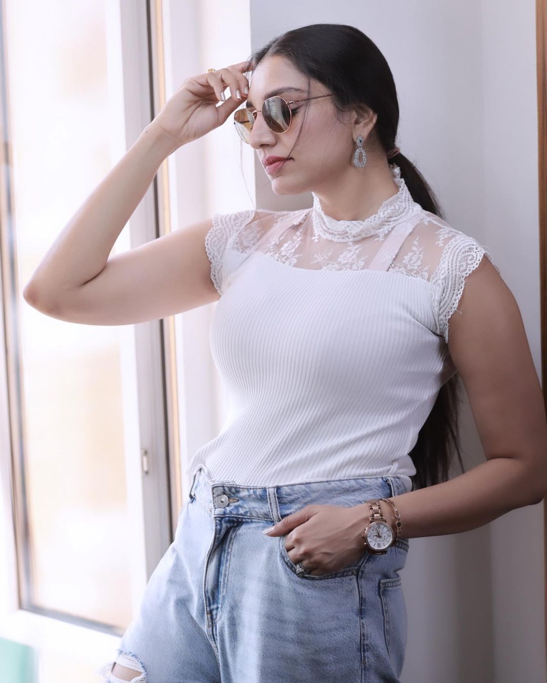 Rithu Manthra: വർക്കൌട്ട് മുഖ്യം... ജിം സ്യൂട്ടിൽ സൂപ്പറായി ഋതു മന്ത്ര ...