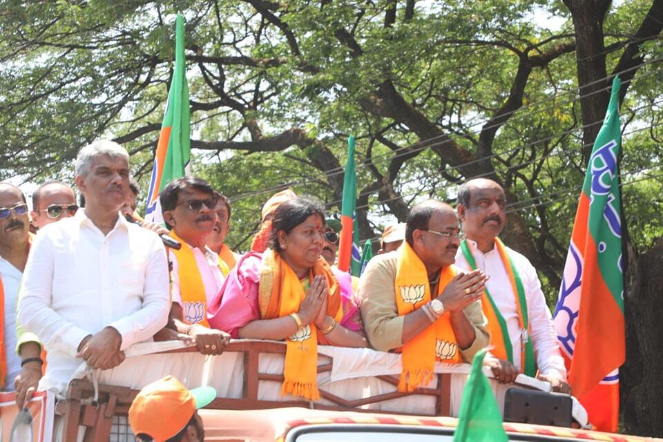 ಮಹದೇವಪುರ ಬಿಜೆಪಿ ಅಭ್ಯರ್ಥಿ ಮಂಜುಳಾ ಅರವಿಂದ ಲಿಂಬಾವೌಳಿ ನಾಮಪತ್ರ | BJP Candidate Manjula Aravind ...