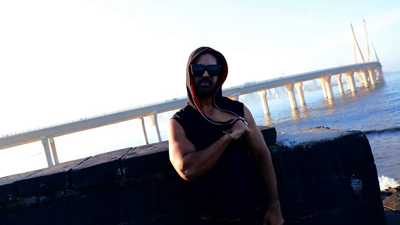 Hum Hai Bihari रैप सॉन्ग ने मचाया धमाल, युवाओं की ज़ुबान पर छाया राजवीर ...