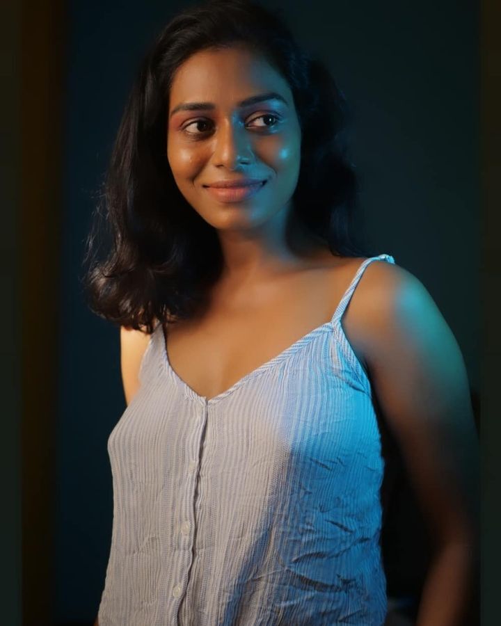 PHOTOS : ஏங்கவைக்கும் அழகு.. விடுதலை பட நடிகையின் அசத்தல் போட்டோஸ் ...