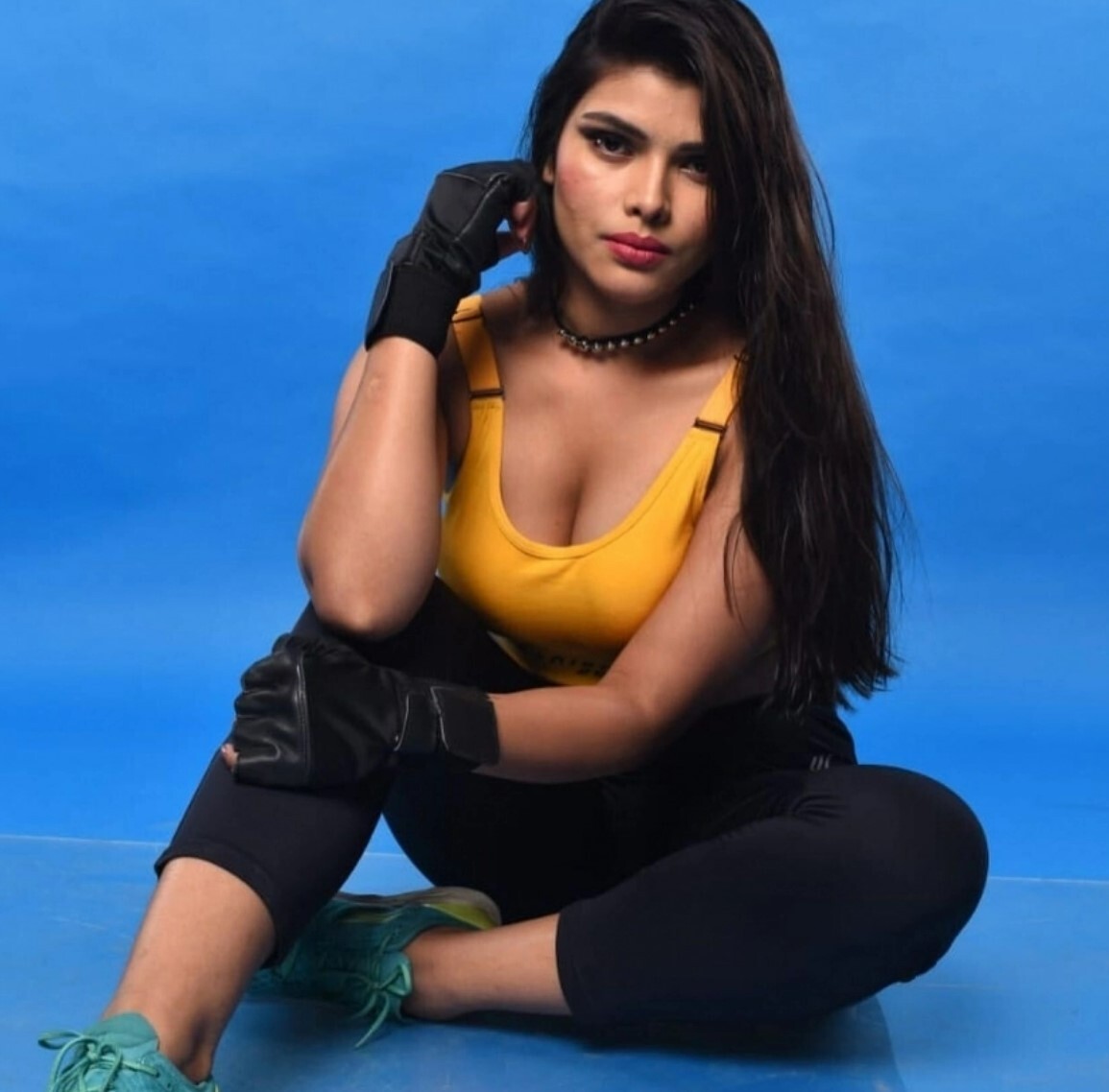 Photos பிகினியில் அசத்தும் மாடல் மஹிமா குப்தாவின் லேட்டஸ்ட் நச் போட்டோஸ் Orange Bikini 