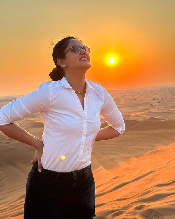 PHOTOS : கயல் சீரியல் நடிகையின் கலக்கல் போட்டோஸ் இதோ.. | Serial Actress ...