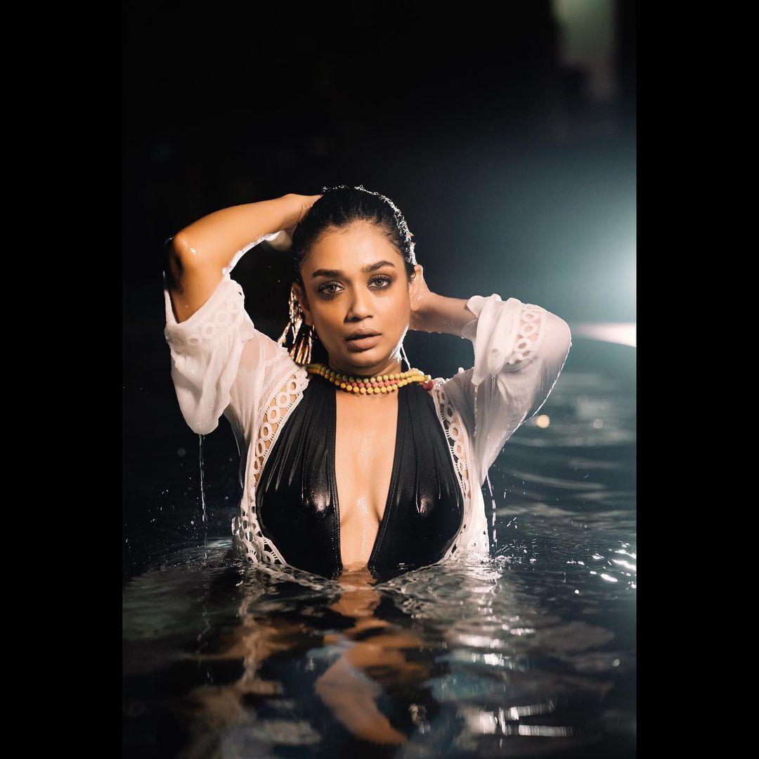 PHOTOS : நடிகை ஸ்வயம் சித்தாவின் லேட்டஸ்ட் ஸ்டன்னிங் பிக்ஸ் இதோ.. | Gorgeous Photoshoot Of ...