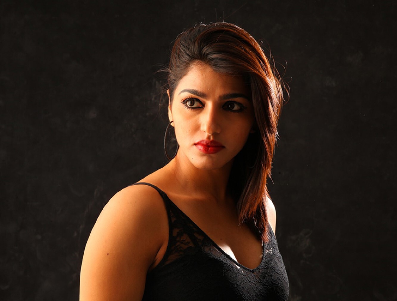 PHOTOS : பிரம்மன் வரைந்த ஓவியம்.. நடிகை சாய் தன்ஷிகாவின் ஸ்டன்னிங் ...