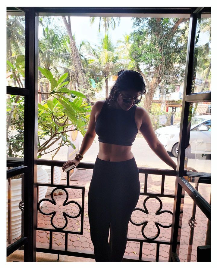 PHOTOS : டைட் உடையில் டக்கர் போஸ்.. ஷில்பா மஞ்சுநாதின் அசத்தல் ...