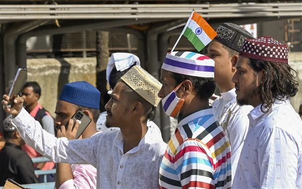 Ramzan Celebration Across India 2023; See Photos - Oneindia