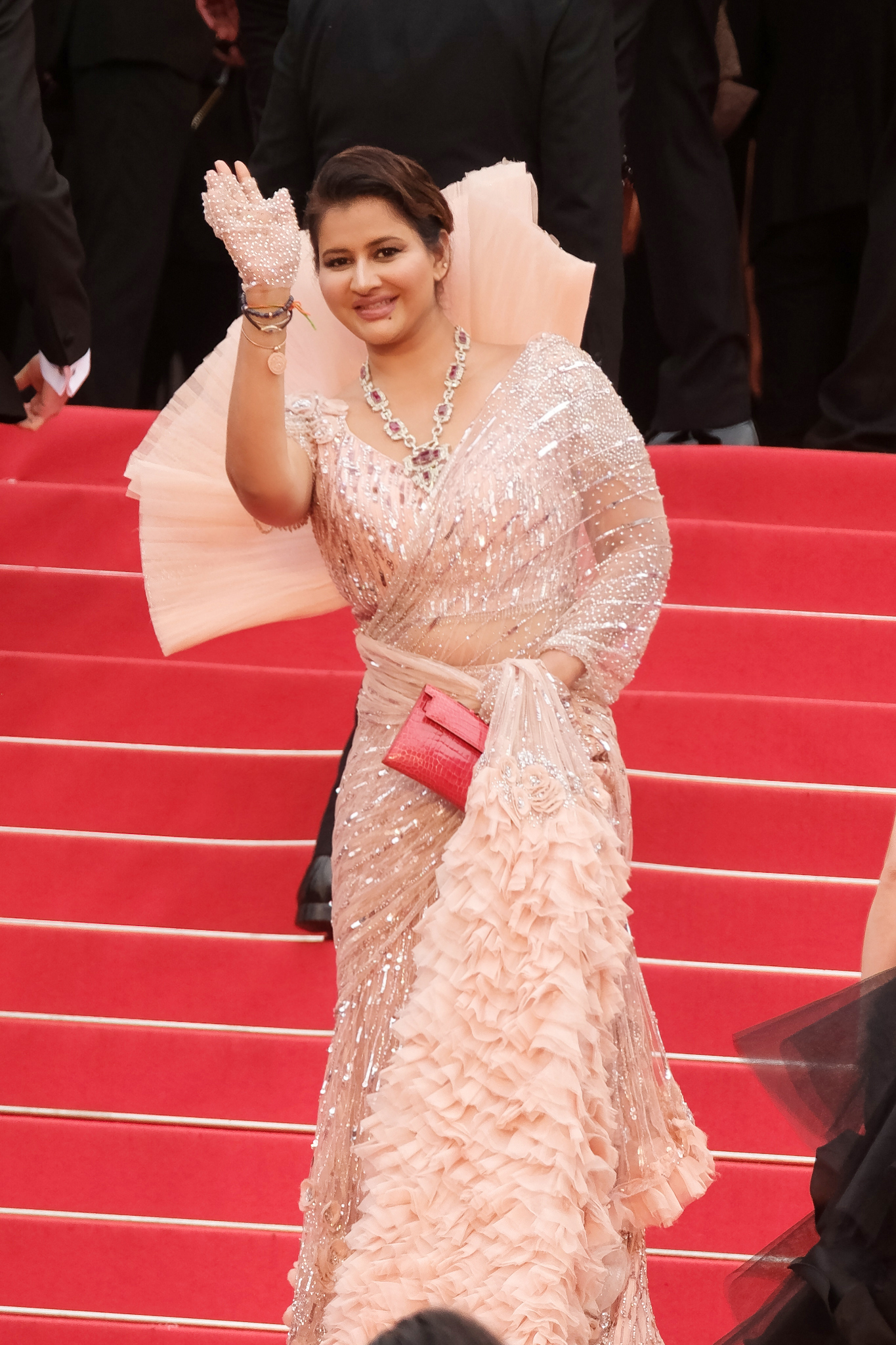 కేన్స్ ఫిల్మ్ ఫెస్టివల్‌లో రెడ్ కార్పెట్‌పై మెగా సుధా రెడ్డి హోయలు ...