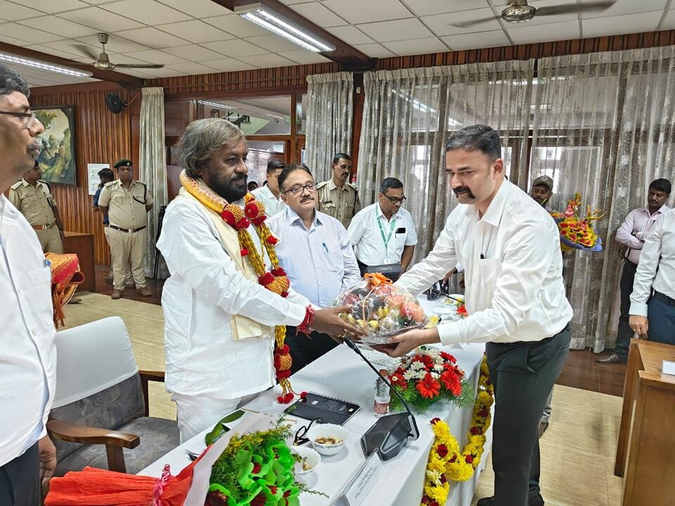 ಬೆಂಗಳೂರಿನ ಅರಣ್ಯ ಭವನಕ್ಕೆ ಸಚಿವರ ಮೊದಲ ಭೇಟಿ | Forest Minister Eshwar ...