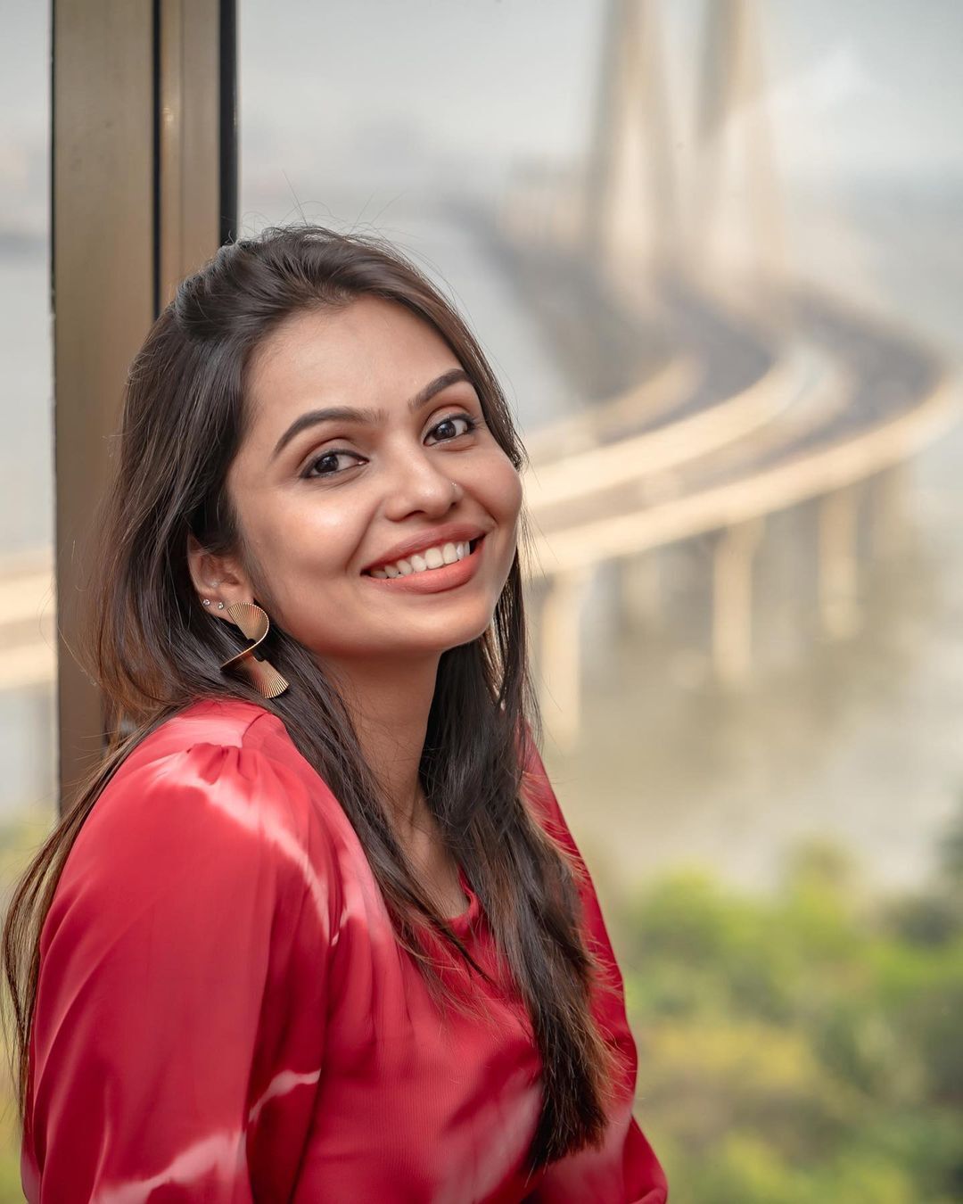 Tanvi Ram: റെഡിൽ പൊളി ലുക്കുമായി തൻവി... 2018 പ്രമോഷണൽ ചടങ്ങിൽ സ്റ്റൈല ...