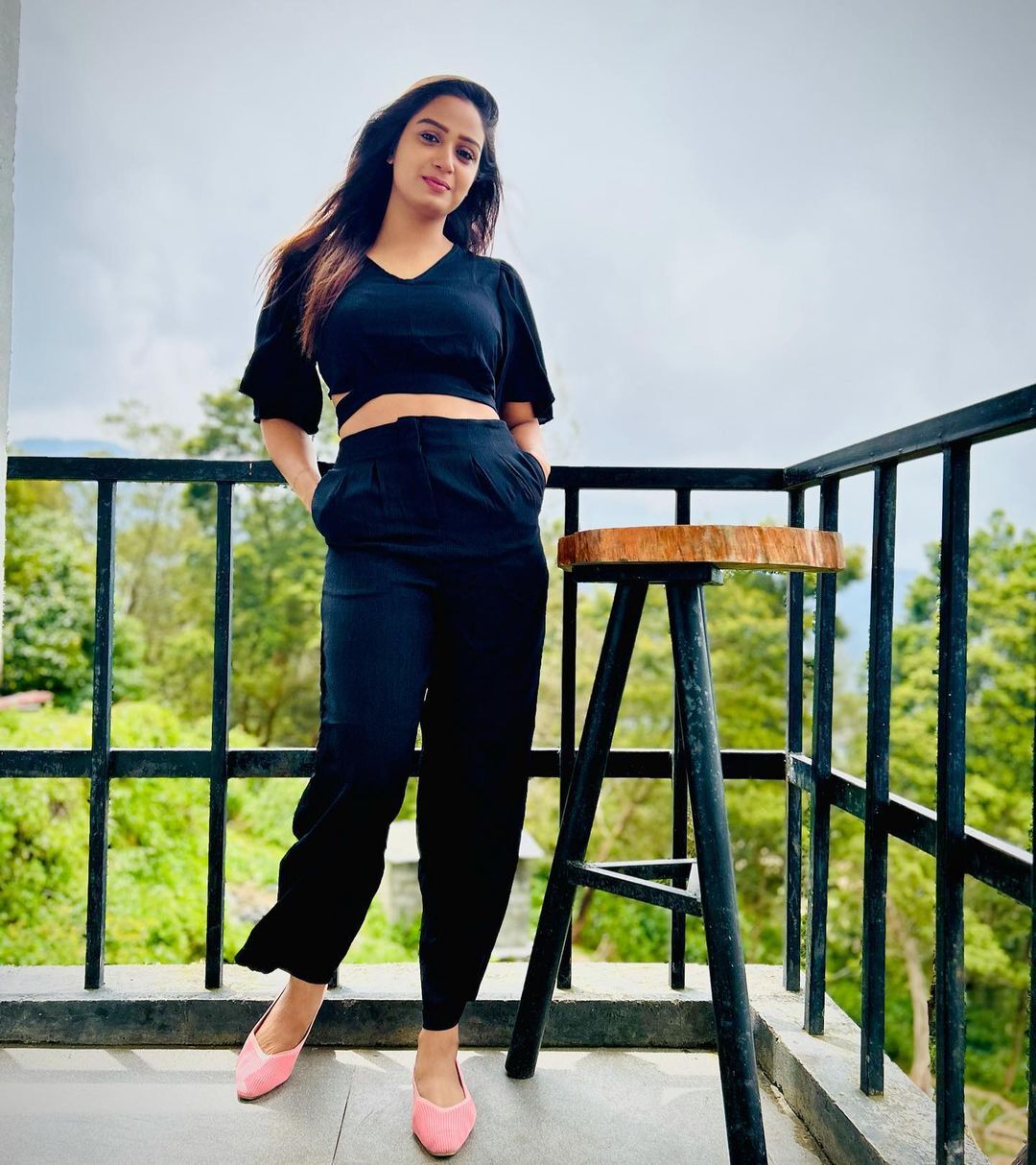 photos : என்ன இவங்க ஜீ தமிழ் சீரியல்ல வரப்போறாங்களா?.. ராஜா ராணி 2 ...