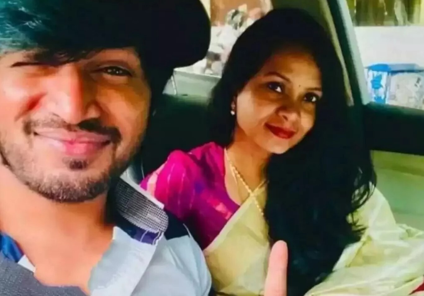 PHOTOS : தொகுப்பாளர் ரக்ஷனின் காதல் மனைவி மற்றும் குழந்தையை ...