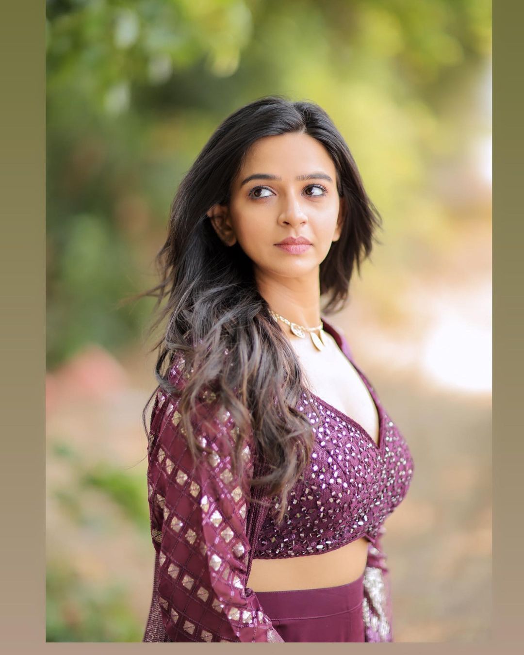 photos : கையில் ரத்த காயங்களுடன் பாக்கியலட்சுமி சீரியல் நடிகை ...