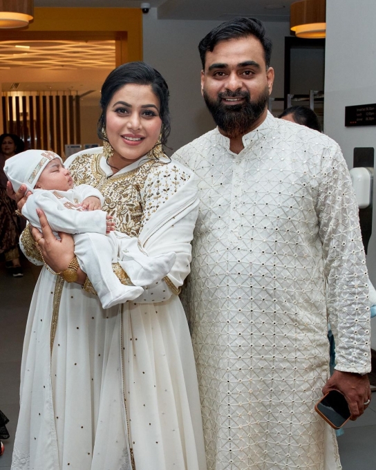 photos : குழந்தையின் பெயர் சூட்டு விழாவை ஜோராக கொண்டாடிய 'தசரா' நாயகி ...