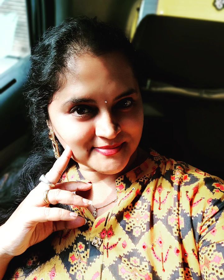 PHOTOS : சீரியல் நடிகை ஸ்வேதா பாரதியை நியாபகம் இருக்கா? இணையத்தை கலக்கும் புகைப்படங்கள் ...