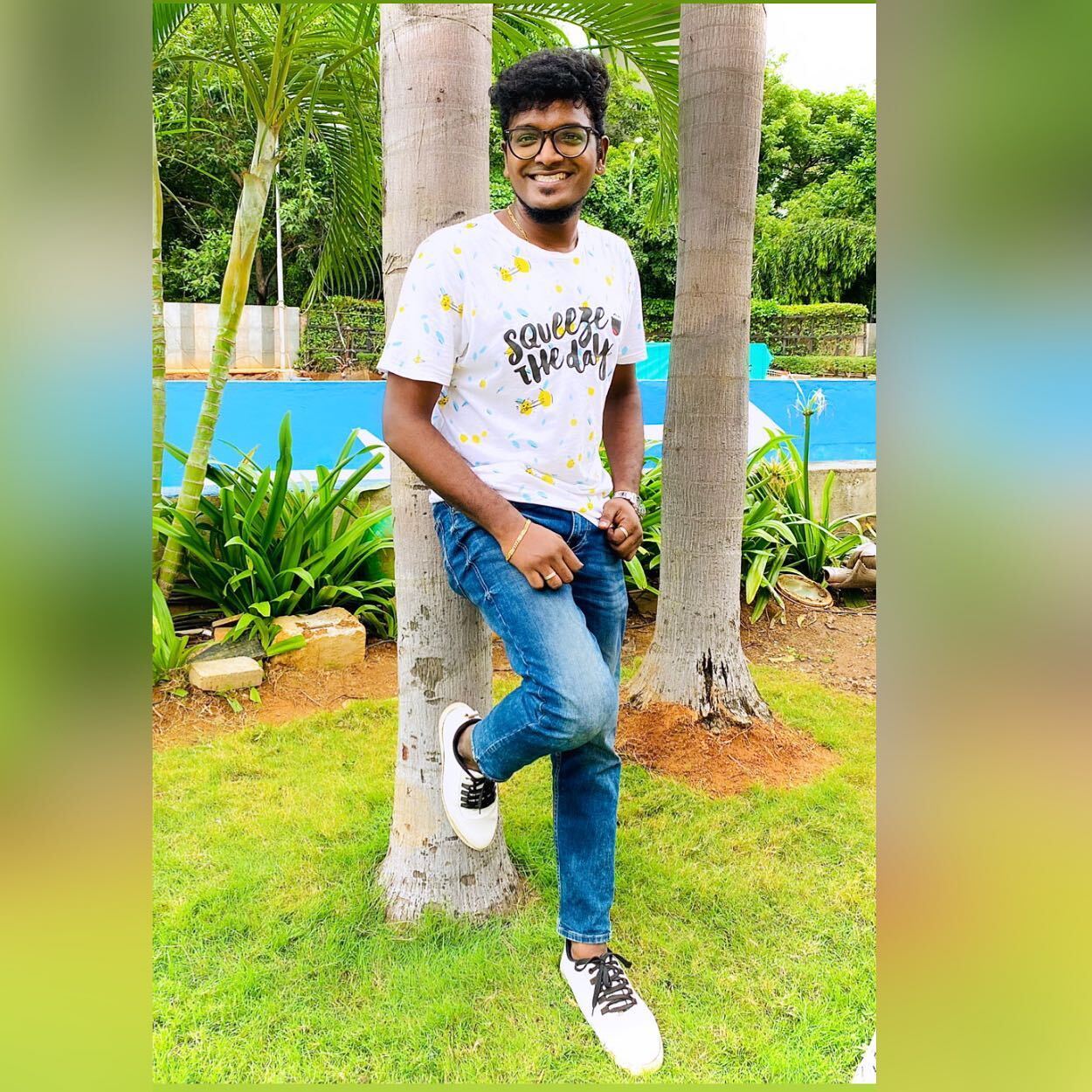 PHOTOS : மகனுடன் முதலாம் ஆண்டு திருமண நாளை கொண்டாடிய விஜய் டிவி பிரபலம் ...