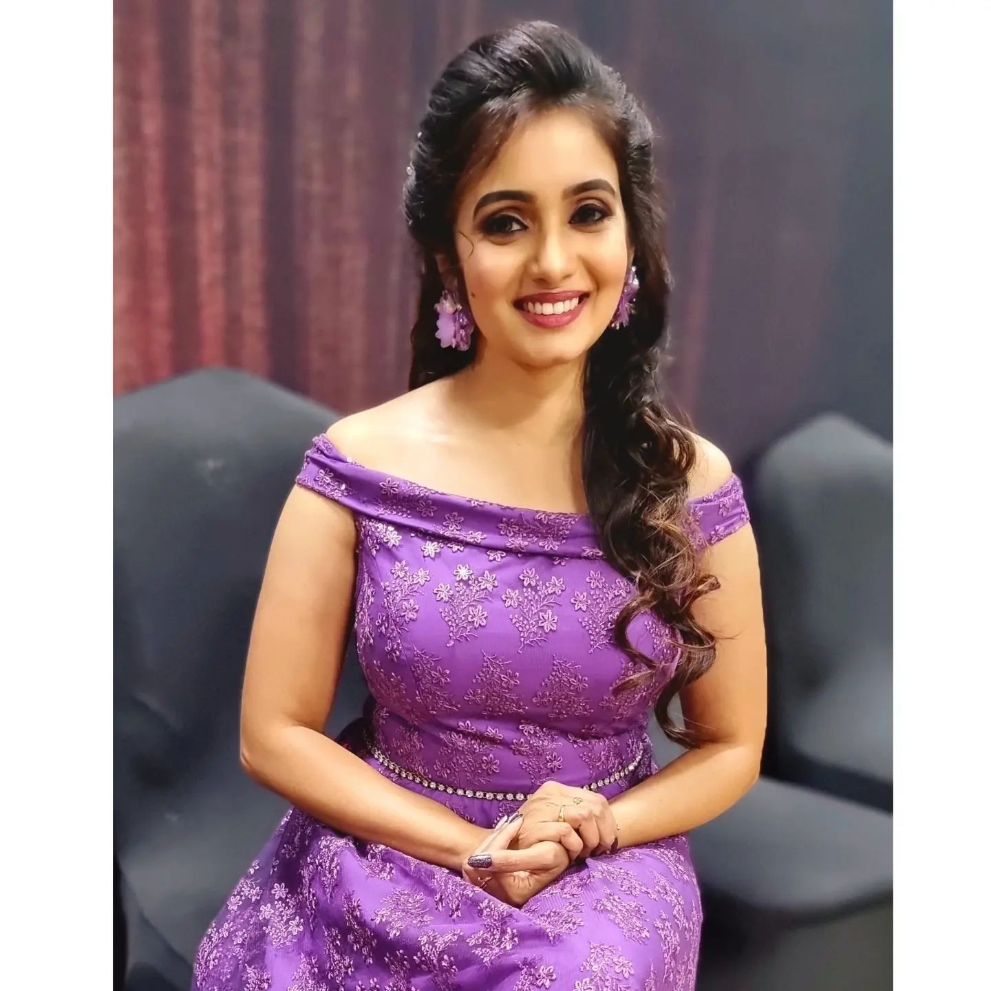 PHOTOS : 'நாதஸ்வரம்' சீரியலில் வரும் மலரை நியாபகம் இருக்கா? இப்போ ...