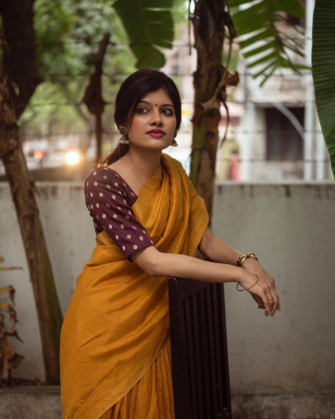 photos : பீச் ஓரமாய் அட்ராசிட்டி பண்ணும் குக் வித் கோமாளி பிரபலம் ...