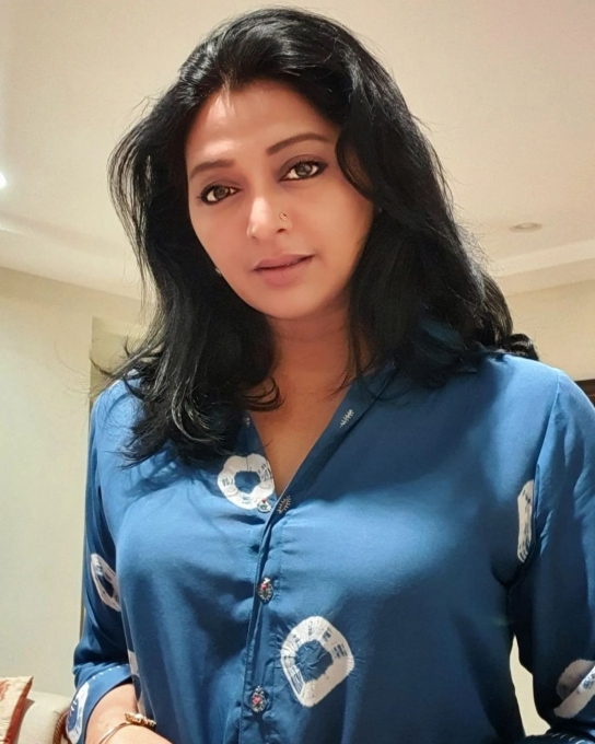 photos : விவசாயத்தில் கலக்கும் பிரபல நடிகை.. காய்கறிகளை நச்சுனு அறுவடை ...