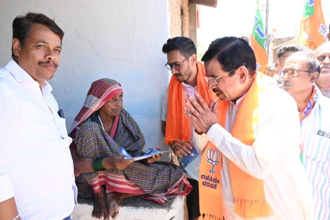 ಶೆಟ್ಟರ್ ಸೋಲಿಸಲು ಚುನಾವಣಾ ಪ್ರಚಾರಕ್ಕಿಳಿದ ಪ್ರಹ್ಲಾದ್ ಜೋಶಿ | Pralhad Joshi Election Campaign For BJP ...