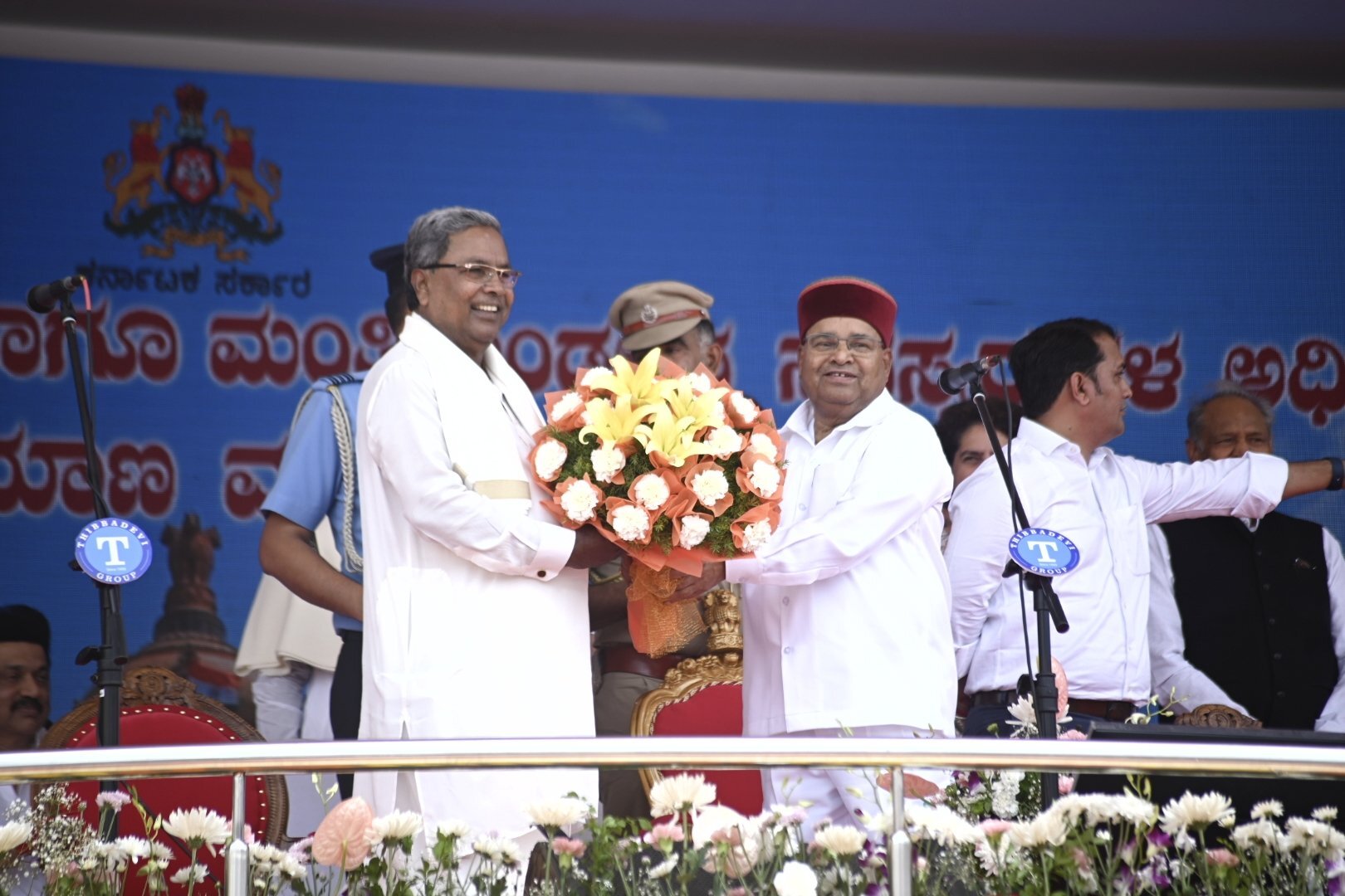 ಕರ್ನಾಟಕದ 24ನೇ ಮುಖ್ಯಮಂತ್ರಿಯಾಗಿ ಪ್ರಮಾಣವಚನ ಸ್ವೀಕರಿಸಿದ ಸಿದ್ದರಾಮಯ್ಯ | Siddaramaiah Was Sworn In As ...