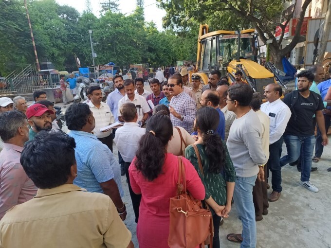 ವಿವಿ ಪುರಂ ಫುಡ್‌ಸ್ಟ್ರೀಟ್ ಅಭಿವೃದ್ಧಿ ಕಾಮಗಾರಿ ವೀಕ್ಷಿಸಿದ ಶಾಸಕರು | Chickpet ...