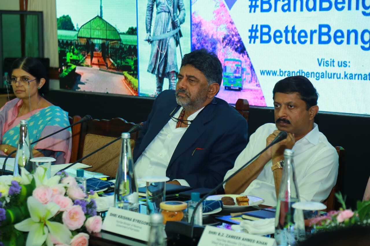 ನಾನಾ ಕ್ಷೇತ್ರಗಳ ಗಣ್ಯರ ಜೊತೆಗೆ ಬ್ರಾಂಡ್ ಬೆಂಗಳೂರು ಸಭೆ ನಡೆಸಿದ ಡಿ ಕೆ ಶಿವಕುಮಾರ್ ...
