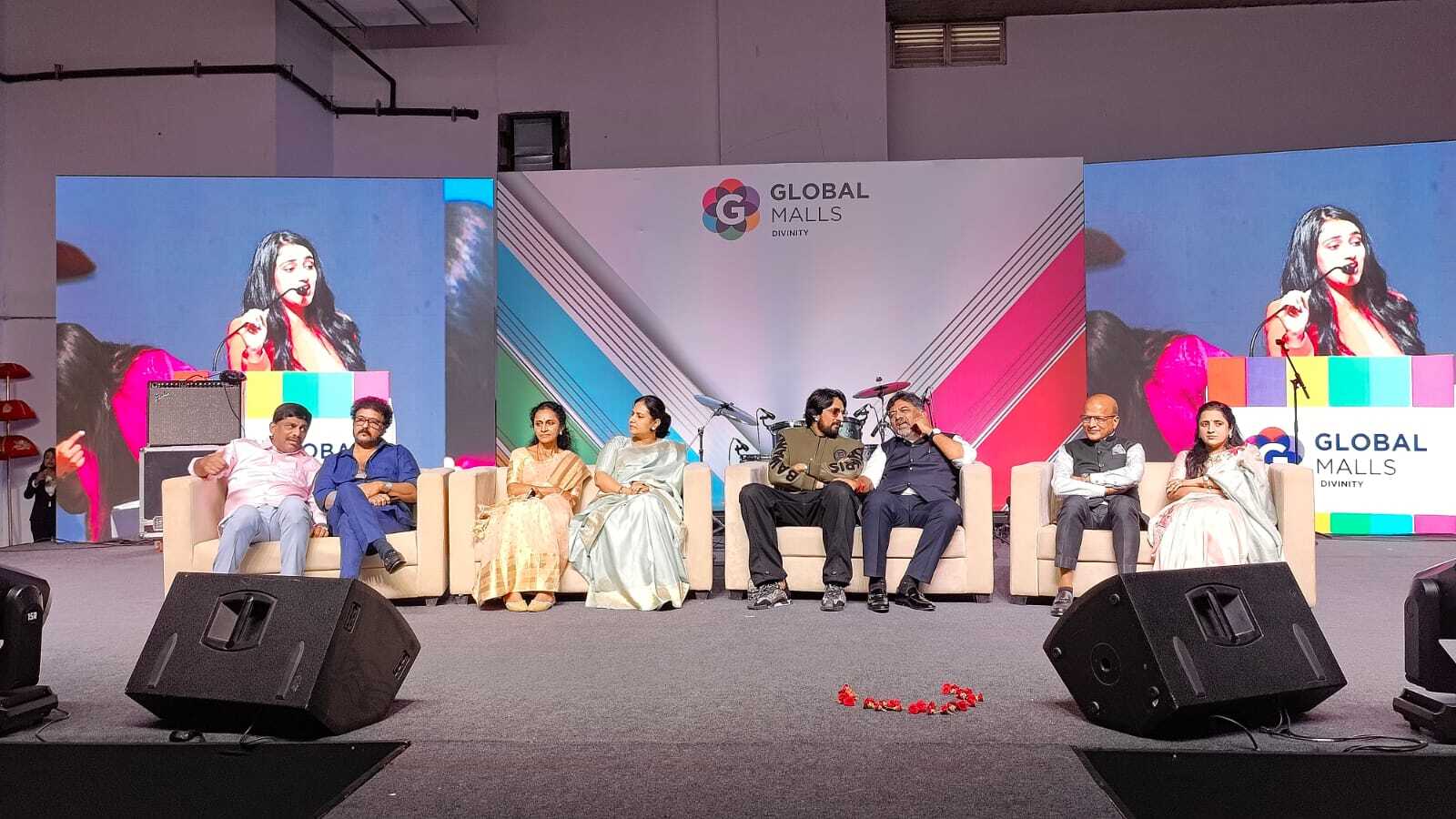 ನಟ ರವಿಚಂದ್ರನ್‌, ಕಿಚ್ಚ ಸುದೀಪ್‌, ಅಶ್ವಿನಿ ಪುನೀತ್‌ ರಾಜ್‌ ಕುಮಾರ್‌ ಜೊತೆ ...