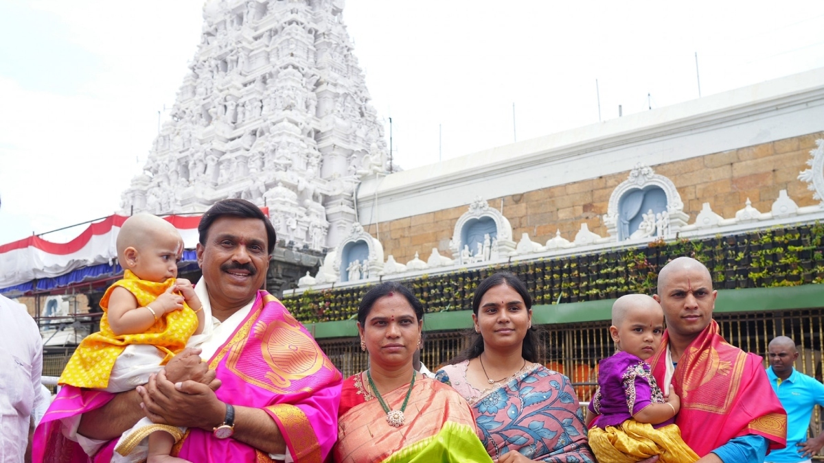 ಆಷಾಡ ಮಾಸದ ಮೊದಲ ಶನಿವಾರ ತಿರುಪತಿಗೆ ಜನಾರ್ದನ ರೆಡ್ಡಿ ಭೇಟಿ | MLA Janardhan ...