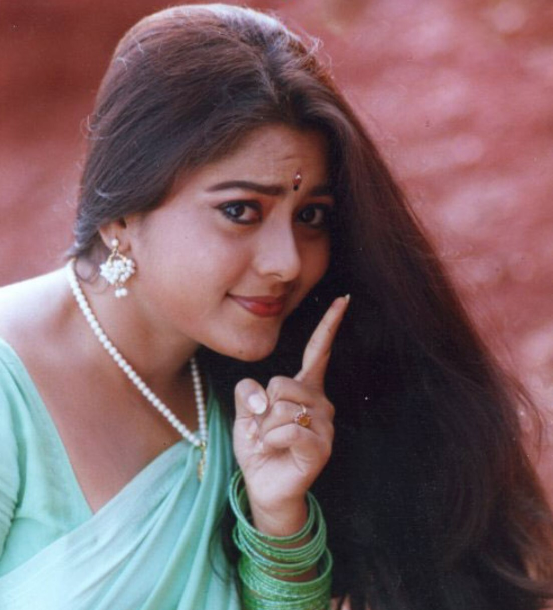 PHOTOS: அஜித்தின் 'ஆசை' பட நாயகியை நியாபகம் இருக்கா? திருமணத்திற்கு ...