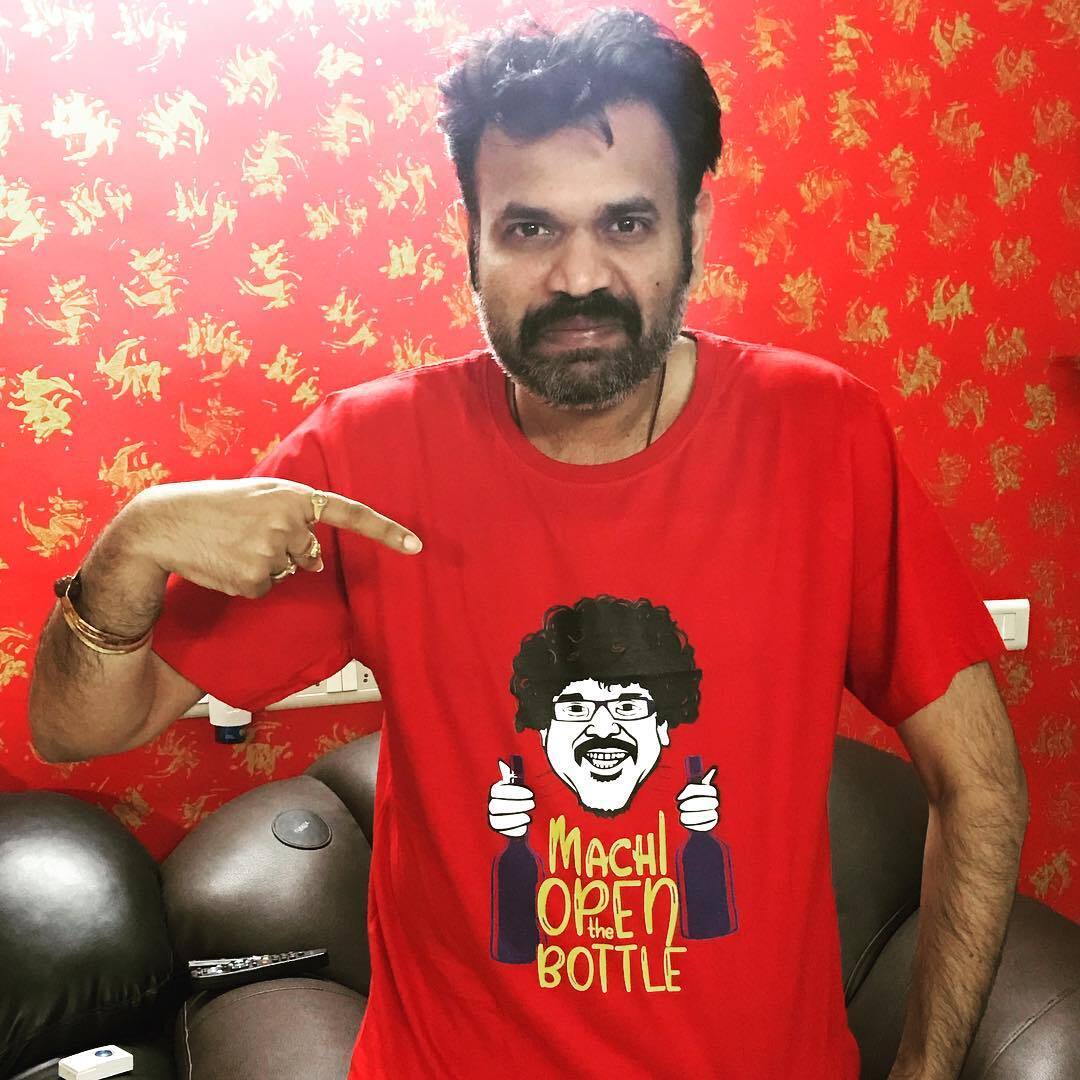 PHOTOS: ஒரு ப்ளே ஸ்டேஷன் வாங்கி கொடுங்க தலைவா.. பிரேம்ஜியை கலாய்க்கும் ...