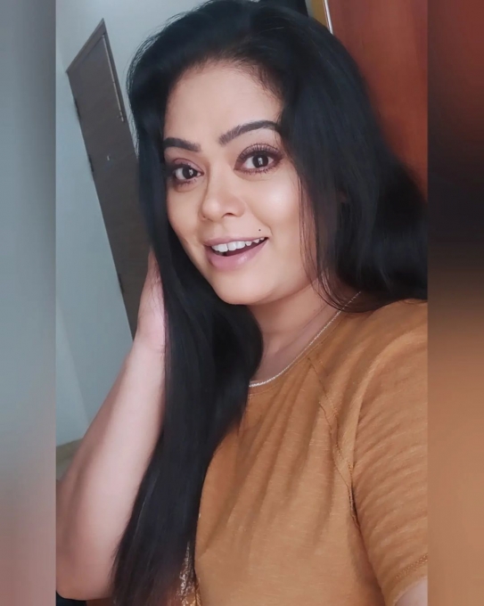 photos: என்ன திட்றதுக்கு இப்போ நான் வில்லி இல்லை.. புது ரோலில் கமிட்டான பிரபல நடிகை.. யாருன்னு ...