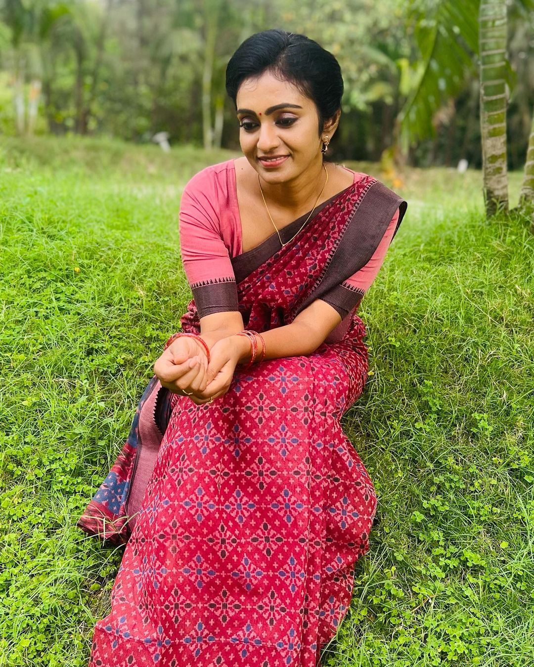 photos: 'அண்ணா' சீரியல் நடிகையா இது.. விஜய் டிவி சீரியல்ல ...