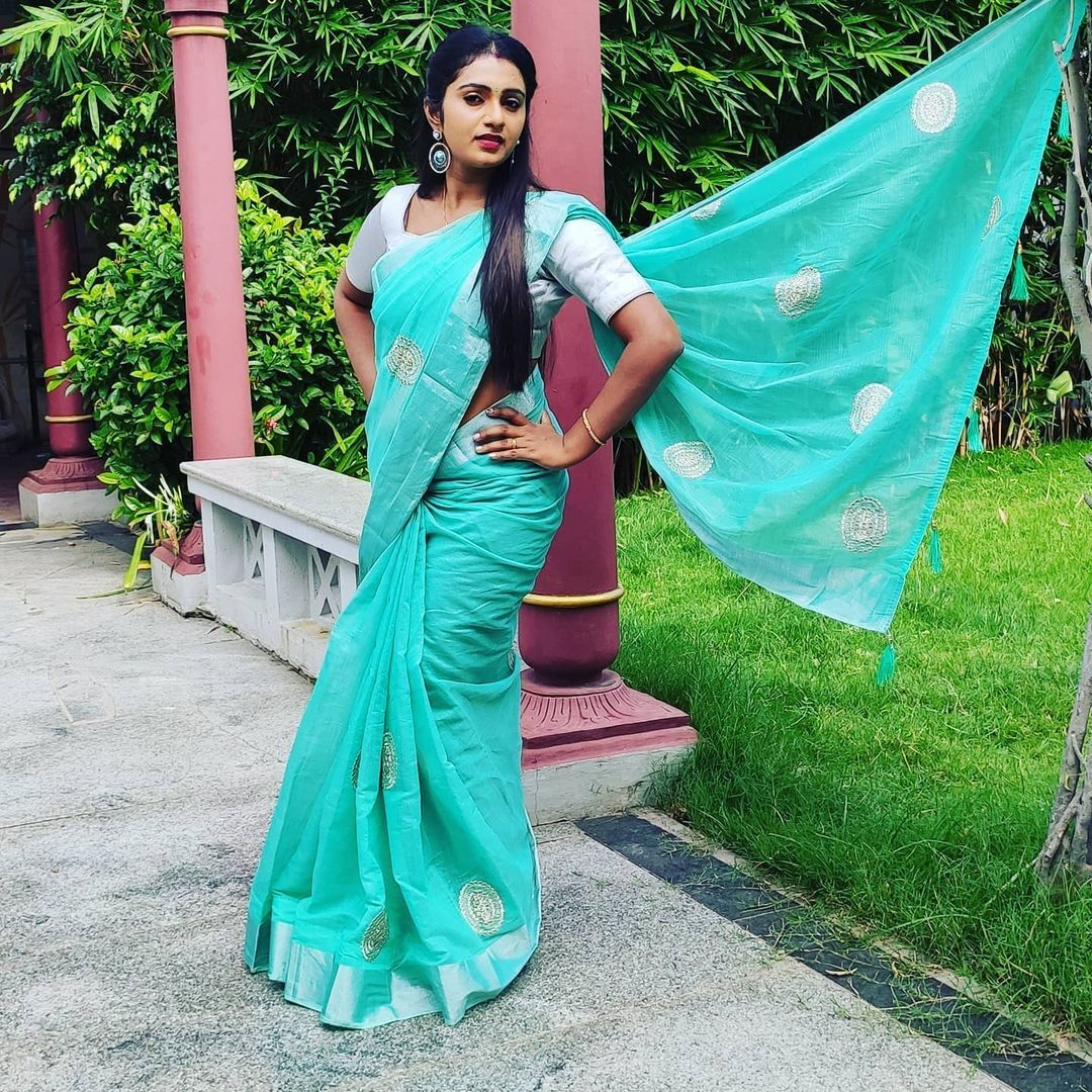 photos: 'அண்ணா' சீரியல் நடிகையா இது.. விஜய் டிவி சீரியல்ல ...