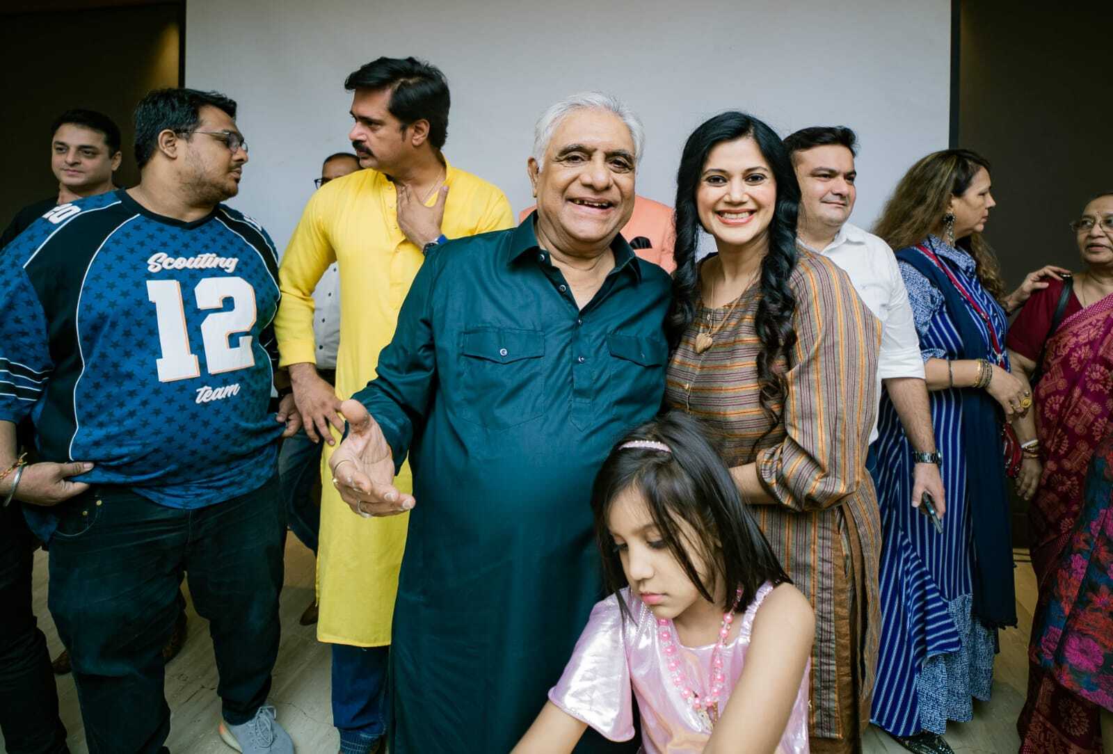 Wagle Ki Duniya: 75 साल के हुए टीवी के 'वागले साहब', पत्नी को दिया ...