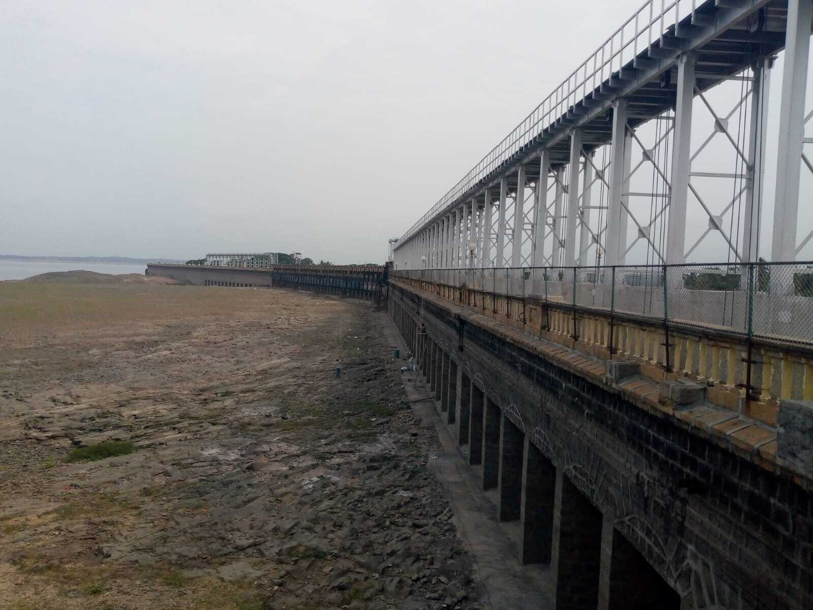 ರಾಜ್ಯದಲ್ಲಿ ಮಳೆ ಕೊರತೆ: ಕೆಆರ್‌ಎಸ್‌ ಒಡಲು ಬರಿದಾಗುತ್ತಿರುವ ಚಿತ್ರಣ! | Water ...