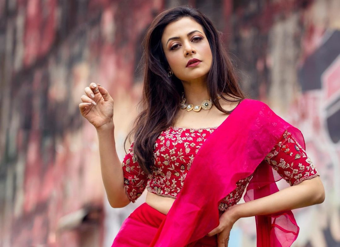 গোলাপি রঙের পোশাকে মোহময়ী কোয়েল, নিমেষে ভাইরাল ছবি | Latest ...