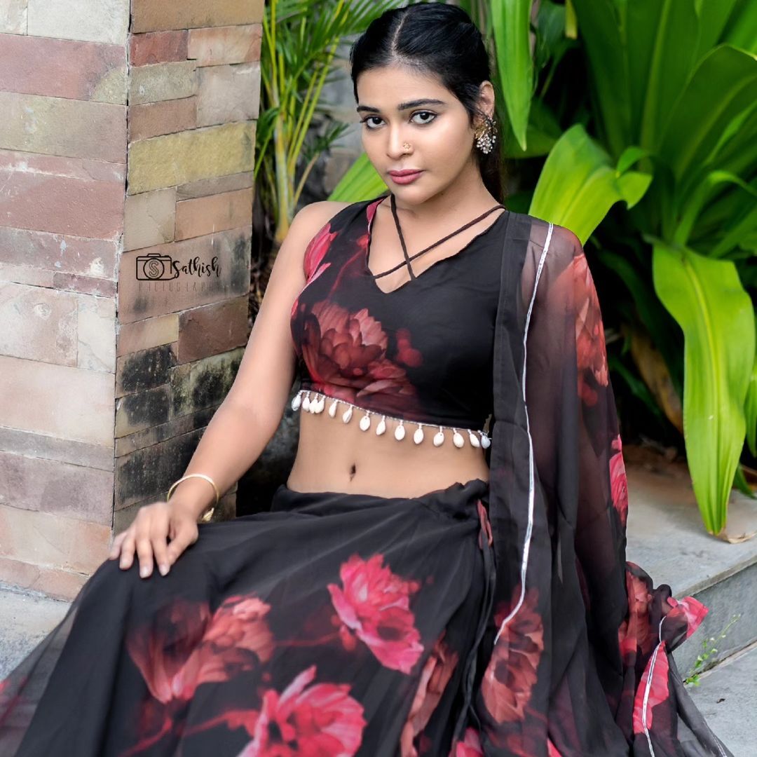 దర్శ గుప్తా అందాల సెగలు.. భామ ఫుల్ జోరులో ఉందిలే..! | Stunning Beauty ...