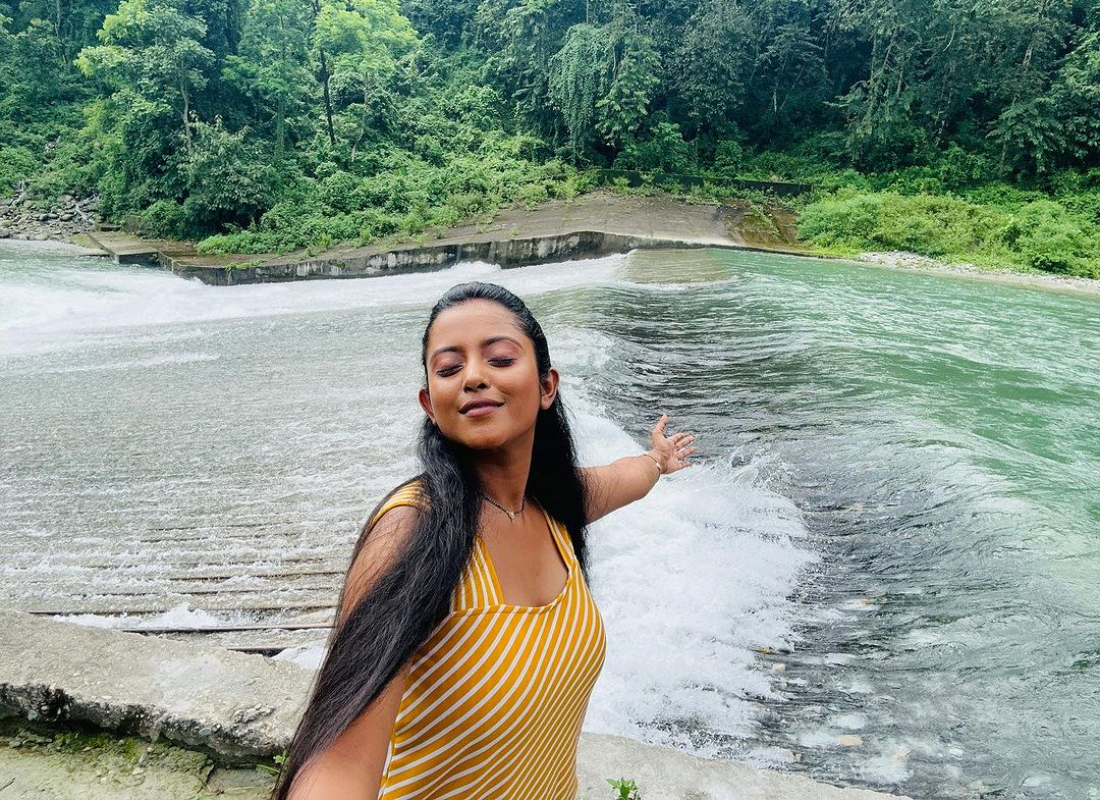 রোমান্টিক মুডে শ্রুতি-স্বর্ণেন্দু, দেখুন সেই সুন্দর মুহূর্তের ছবি | Television Actress Shruti ...