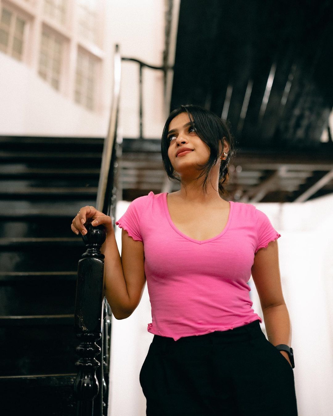 Gopika Ramesh: ബ്യൂട്ടി ഇൻ ടൗൺ.... ചിരിയിൽ ആരാധകരെ മയക്കി ഗോപിക രമേശ്; സൽവാറിൽ കലക്കൻ ലുക്കുമായി ...