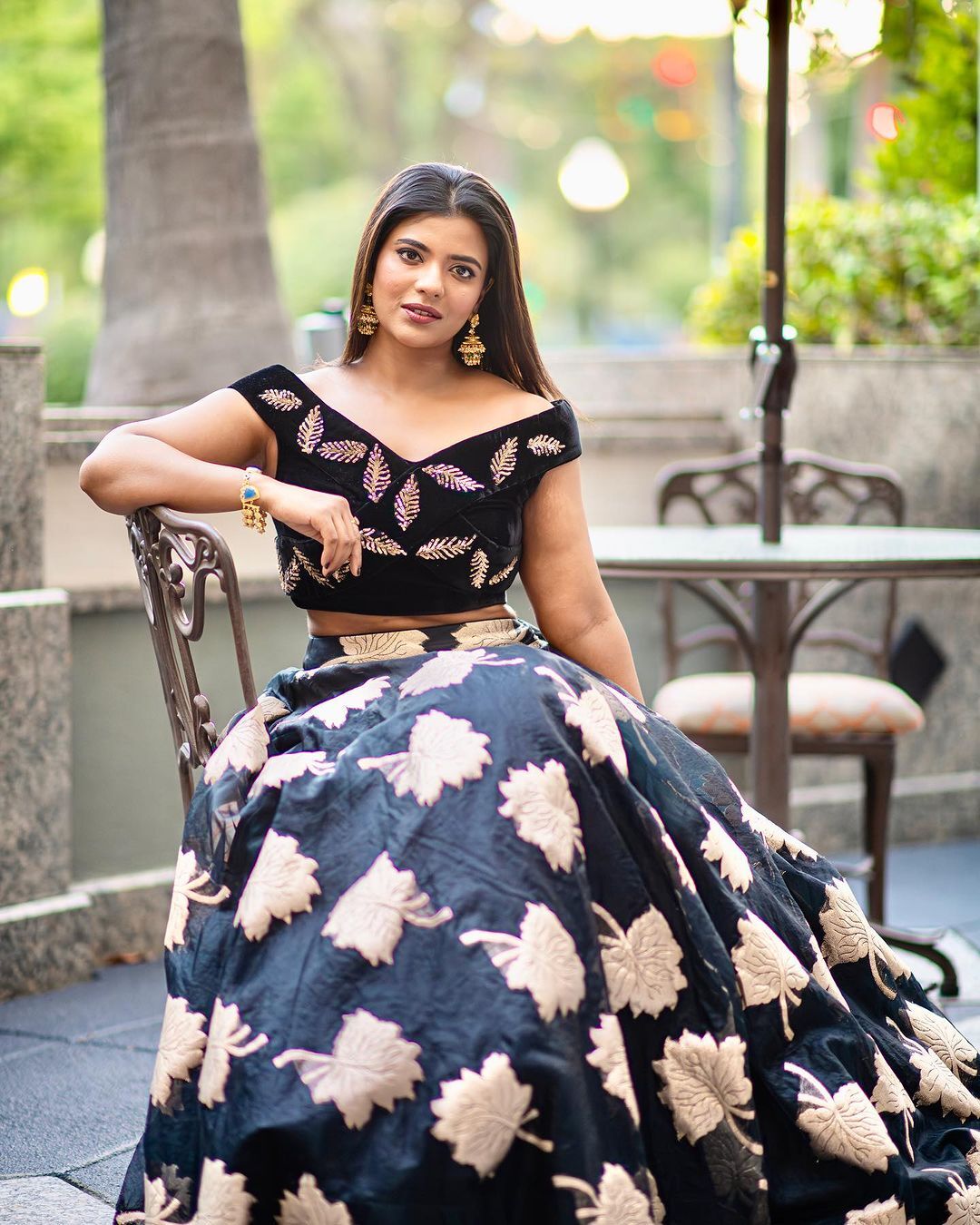 Aishwarya Rajesh: മരതകപ്പച്ച നിറത്തിലുള്ള ലഹങ്കയില്‍ അരിസുന്ദരിയായി ...