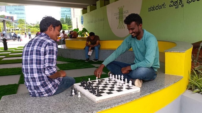 ಬೆಂಗಳೂರ ಮೊದಲ ಚೆಸ್ ಥೀಮ್ ಅಂಡರ್ ಫ್ಲೈಓವರ್ ಅರೇನಾ ನೋಡಿ | Bengaluru First Chess Themed Arena Under ...