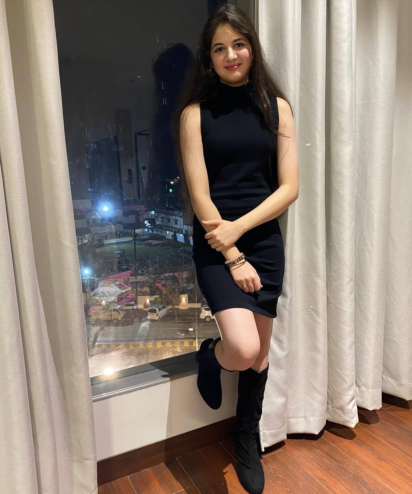 Harshaali Malhotra: बड़ी हसीन हो गई है 'बजरंगी भाईजान' की मुन्नी, लेटेस्ट तस्वीरें देखकर खा ...