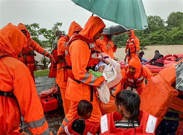 In Pics: 15 feared dead after landslide in Maharashtra’s Raigad district - Oneindia
