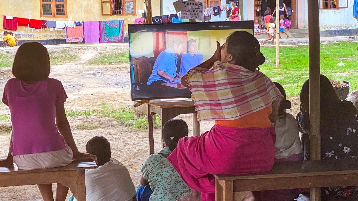 ಮಣಿಪುರ ಹಿಂಸಾಚಾರದಿಂದ ಸ್ಥಳಾಂತರಗೊಂಡು ಪರಿಹಾರ ಶಿಬಿರದಲ್ಲಿರುವ ಸಂತ್ರಸ್ತರ ...